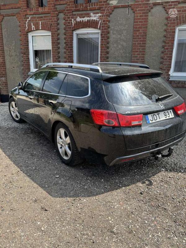 Black Honda Accord 2009 in Klaipeda, with an engine capacity of 2.20 L and mileage of 363 thousand km for 3500 €, photo 3 on AUTOMOTO.COM.LV