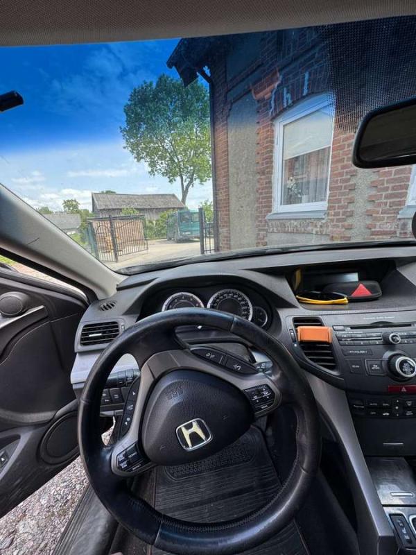 Black Honda Accord 2009 in Klaipeda, with an engine capacity of 2.20 L and mileage of 363 thousand km for 3500 €, photo 5 on AUTOMOTO.COM.LV