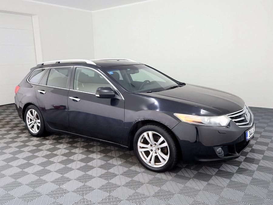 Black Honda Accord 2009 in Tallinn, with an engine capacity of 2.20 L and mileage of 262 thousand km for 999 €, photo 1 on AUTOMOTO.COM.LV