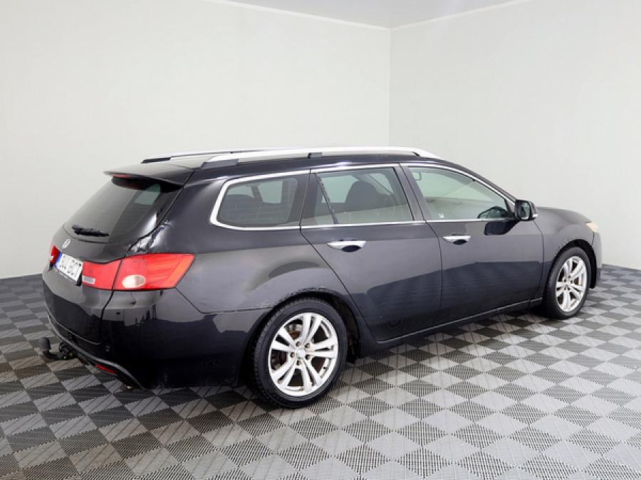 Black Honda Accord 2009 in Tallinn, with an engine capacity of 2.20 L and mileage of 262 thousand km for 999 €, photo 4 on AUTOMOTO.COM.LV