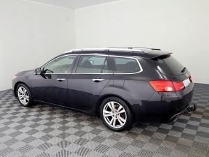 Black Honda Accord 2009 in Tallinn, with an engine capacity of 2.20 L and mileage of 262 thousand km for 999 €, photo 5 on AUTOMOTO.COM.LV