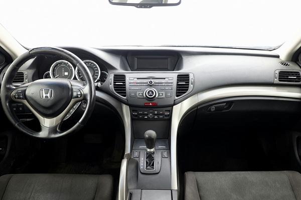 Melns Honda Accord 2009 Tallina, ar dzinēja tilpumu 2.20 L un nobraukumu 262 tūkst. km par 999 €, foto 5 vietnē AUTOMOTO.COM.LV