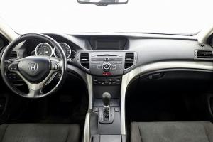 Black Honda Accord 2009 in Tallinn, with an engine capacity of 2.20 L and mileage of 262 thousand km for 999 €, photo 6 on AUTOMOTO.COM.LV