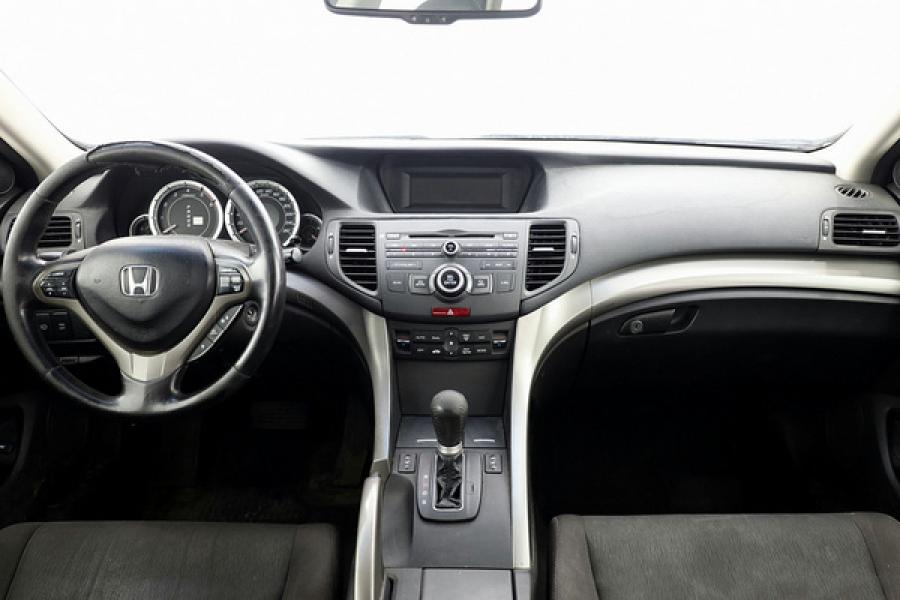 Black Honda Accord 2009 in Tallinn, with an engine capacity of 2.20 L and mileage of 262 thousand km for 999 €, photo 6 on AUTOMOTO.COM.LV