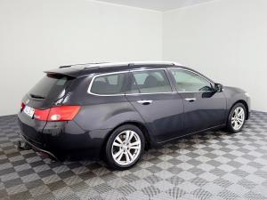 Black Honda Accord 2009 in Tallinn, with an engine capacity of 2.20 L and mileage of 262 thousand km for 999 €, photo 11 on AUTOMOTO.COM.LV