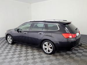 Black Honda Accord 2009 in Tallinn, with an engine capacity of 2.20 L and mileage of 262 thousand km for 999 €, photo 12 on AUTOMOTO.COM.LV