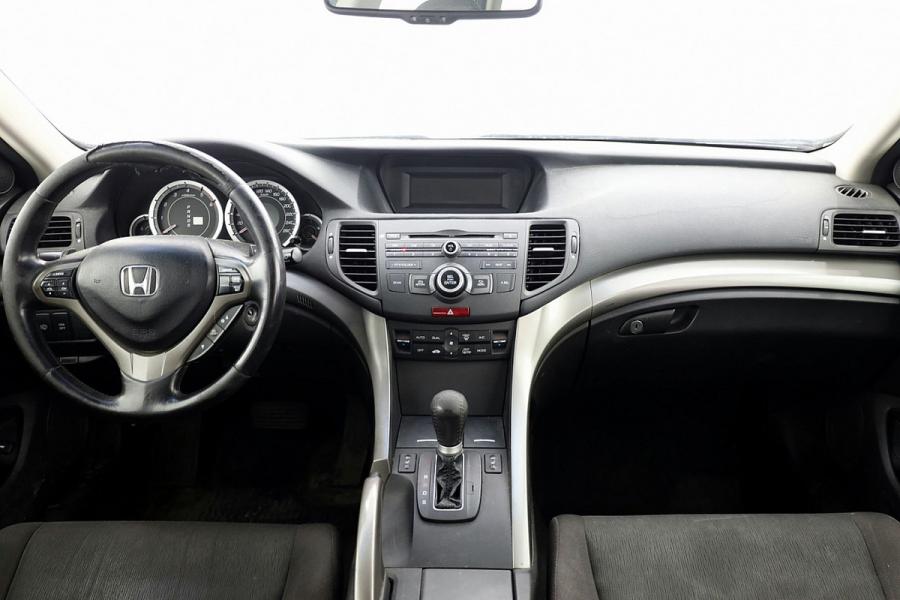 Black Honda Accord 2009 in Tallinn, with an engine capacity of 2.20 L and mileage of 262 thousand km for 999 €, photo 13 on AUTOMOTO.COM.LV