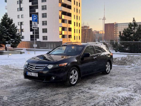 Melns Honda Accord 2010 Viļņa, ar dzinēja tilpumu 2.20 L un nobraukumu 400 tūkst. km par 3400 €, foto 2 vietnē AUTOMOTO.COM.LV