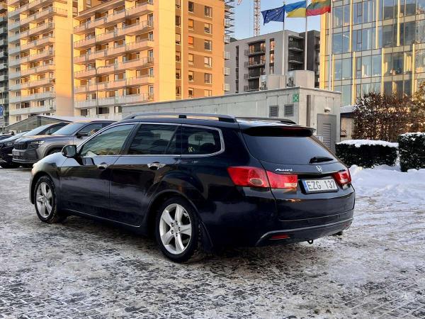 Melns Honda Accord 2010 Viļņa, ar dzinēja tilpumu 2.20 L un nobraukumu 400 tūkst. km par 3400 €, foto 4 vietnē AUTOMOTO.COM.LV