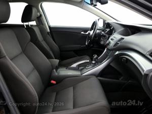 Melns Honda Accord 2011 Tallina, ar dzinēja tilpumu 2.00 L un nobraukumu 325 tūkst. km par 3299 €, foto 6 vietnē AUTOMOTO.COM.LV
