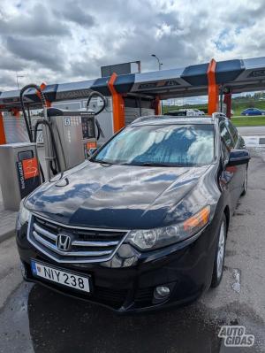Melns Honda Accord 2011 Viļņa, ar dzinēja tilpumu 2.20 L un nobraukumu 304 tūkst. km par 4700 €, foto  vietnē AUTOMOTO.COM.LV