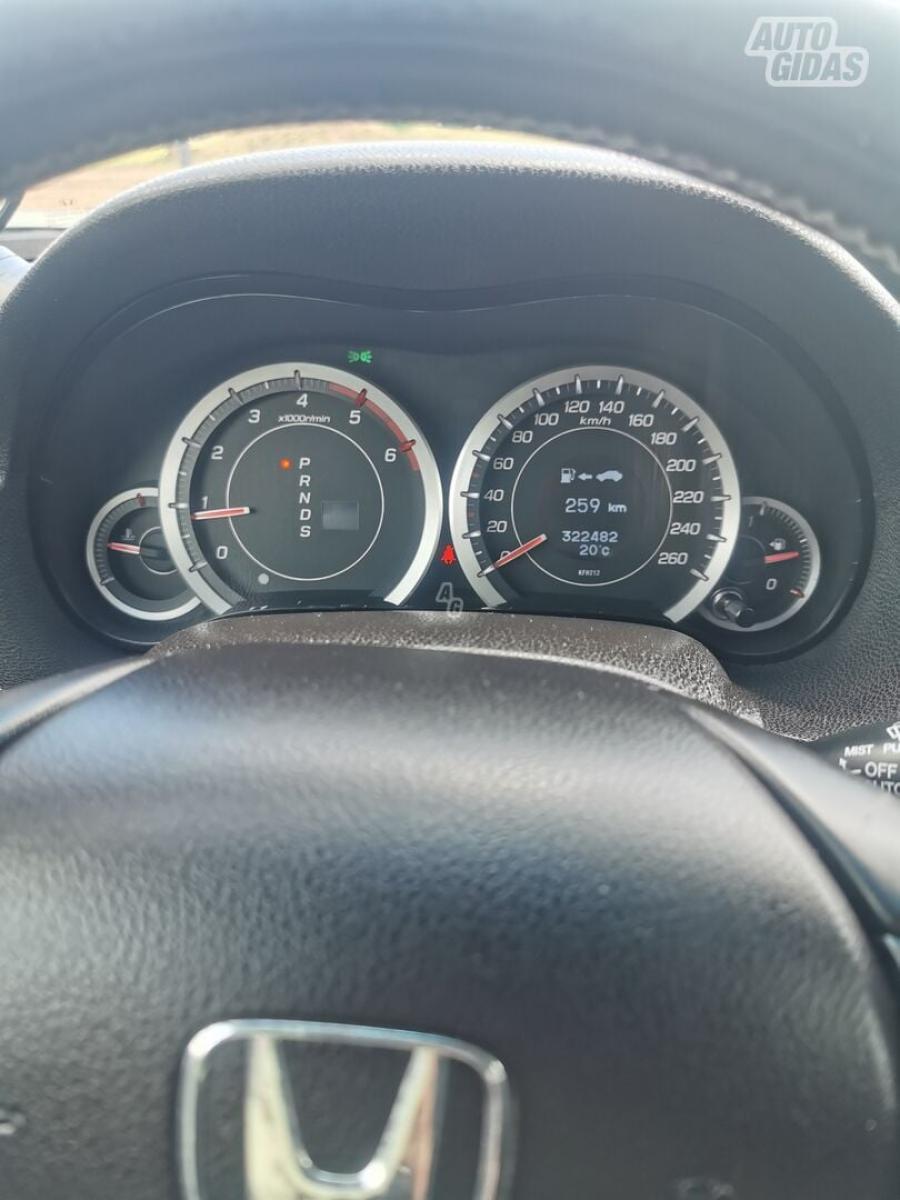 Black Honda Accord 2011 in Siauliai, with an engine capacity of 2.20 L and mileage of 322 thousand km for 4700 €, photo 12 on AUTOMOTO.COM.LV