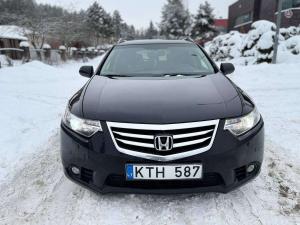 Black Honda Accord 2012 in Vilnius, with an engine capacity of 2.20 L and mileage of 390 thousand km for 3900 €, photo 2 on AUTOMOTO.COM.LV