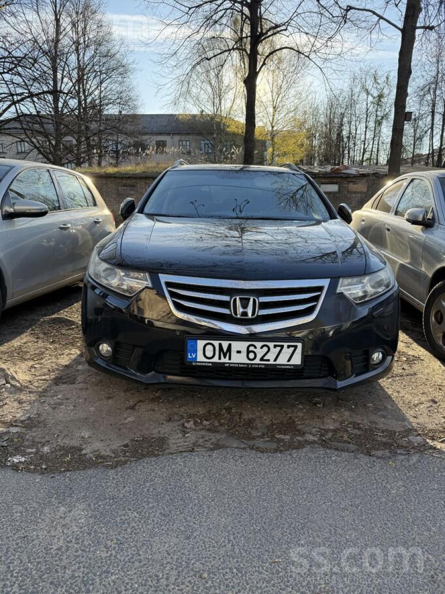 Melns Honda Accord 2012 Rīga, ar dzinēja tilpumu 2.00 L un nobraukumu 208 tūkst. km par 3700 €, foto 1 vietnē AUTOMOTO.COM.LV