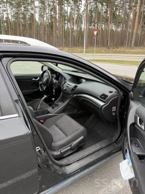 Melns Honda Accord 2012 Rīga, ar dzinēja tilpumu 2.00 L un nobraukumu 208 tūkst. km par 3700 €, foto 10 vietnē AUTOMOTO.COM.LV