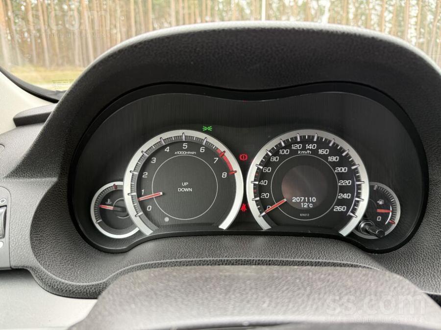 Melns Honda Accord 2012 Rīga, ar dzinēja tilpumu 2.00 L un nobraukumu 208 tūkst. km par 3700 €, foto 16 vietnē AUTOMOTO.COM.LV