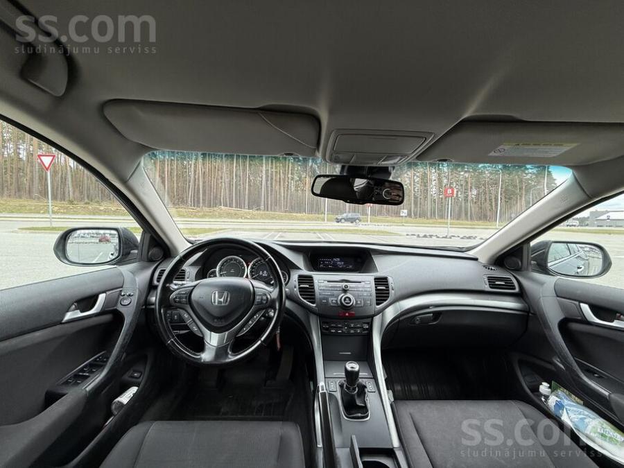 Melns Honda Accord 2012 Rīga, ar dzinēja tilpumu 2.00 L un nobraukumu 208 tūkst. km par 3700 €, foto 17 vietnē AUTOMOTO.COM.LV