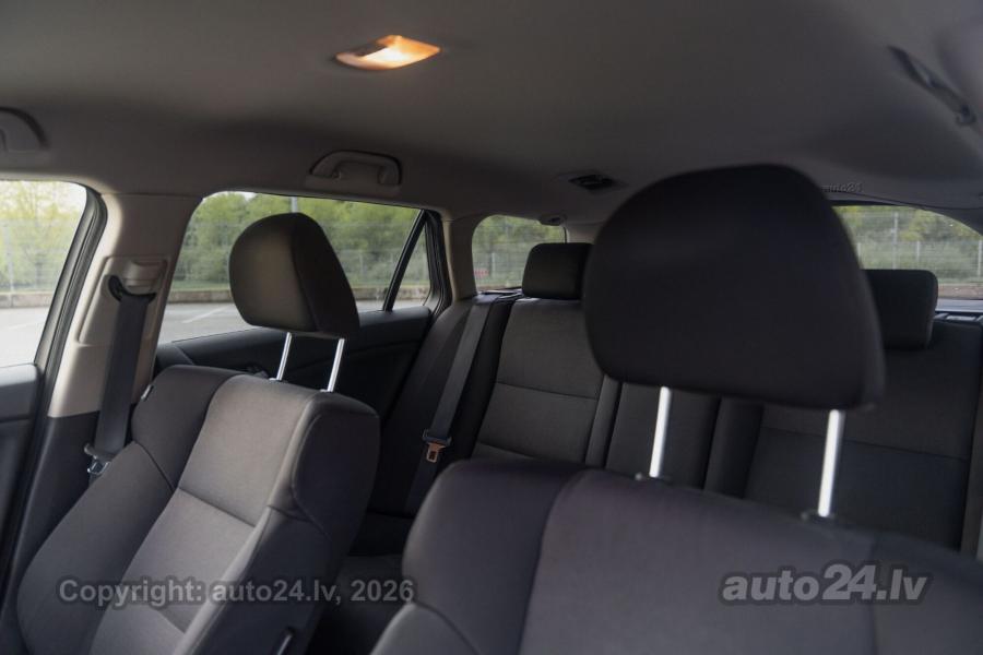 Black Honda Accord 2014 in Tallinn, with an engine capacity of 2.00 L and mileage of 132 thousand km for 9350 €, photo 23 on AUTOMOTO.COM.LV