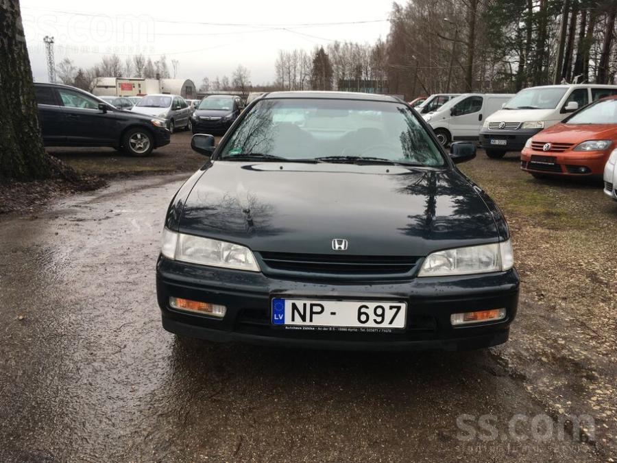 Blue Honda Accord 1995 in Riga, with an engine capacity of 2.20 L and mileage of 0 thousand km for 3500 €, photo 6 on AUTOMOTO.COM.LV