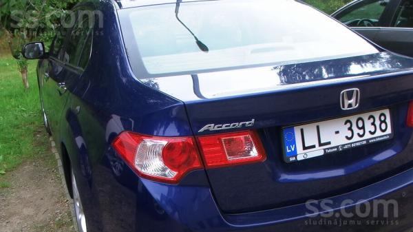 Zils Honda Accord 2009 Jūrmala, ar dzinēja tilpumu 2.00 L un nobraukumu 182 tūkst. km par 4920 €, foto 1 vietnē AUTOMOTO.COM.LV