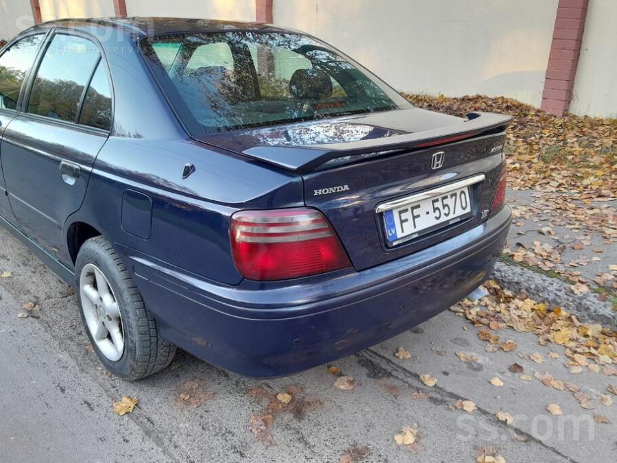Blue Honda Accord 2000 in Riga, with an engine capacity of 1.80 L and mileage of 130 thousand km for 2000 €, photo 5 on AUTOMOTO.COM.LV
