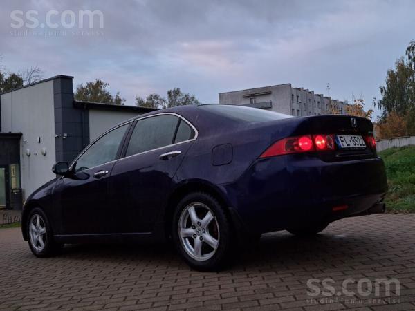 Blue Honda Accord 2003 in Daugavpils, with an engine capacity of 2.00 L and mileage of 331 thousand km for 1500 €, photo 3 on AUTOMOTO.COM.LV