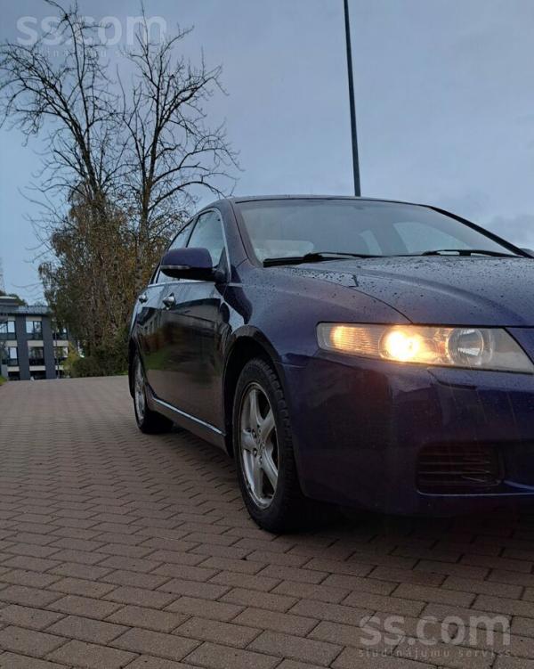 Blue Honda Accord 2003 in Daugavpils, with an engine capacity of 2.00 L and mileage of 331 thousand km for 1500 €, photo 5 on AUTOMOTO.COM.LV