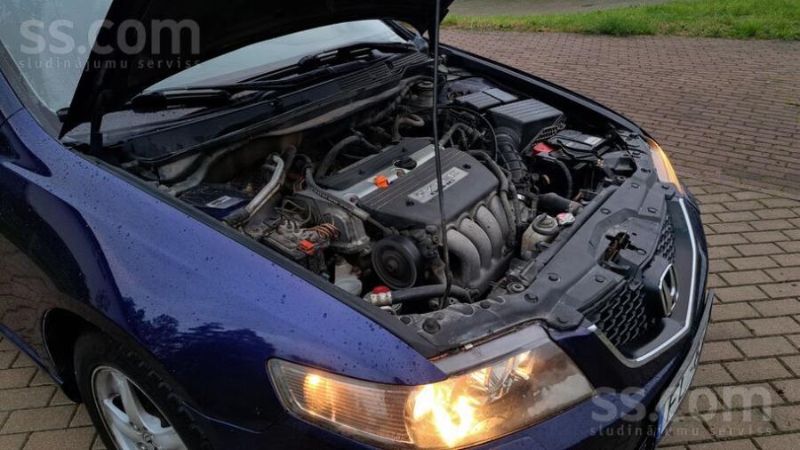 Zils Honda Accord 2003 Daugavpils, ar dzinēja tilpumu 2.00 L un nobraukumu 331 tūkst. km par 1500 €, foto 13 vietnē AUTOMOTO.COM.LV