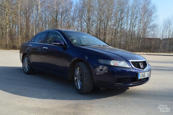 Zils Honda Accord 2004 Viļņa, ar dzinēja tilpumu 2.20 L un nobraukumu 372 tūkst. km par 900 €, foto 1 vietnē AUTOMOTO.COM.LV