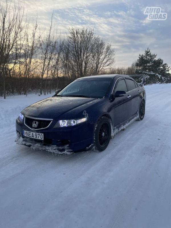 Blue Honda Accord 2004 in Klaipeda, with an engine capacity of 2.20 L and mileage of 257 thousand km for 4000 €, photo 3 on AUTOMOTO.COM.LV