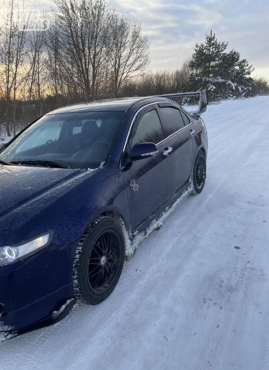 Blue Honda Accord 2004 in Klaipeda, with an engine capacity of 2.20 L and mileage of 257 thousand km for 4000 €, photo 6 on AUTOMOTO.COM.LV