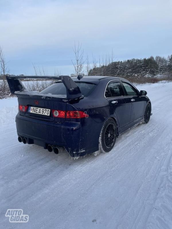 Blue Honda Accord 2004 in Klaipeda, with an engine capacity of 2.20 L and mileage of 257 thousand km for 4000 €, photo 8 on AUTOMOTO.COM.LV