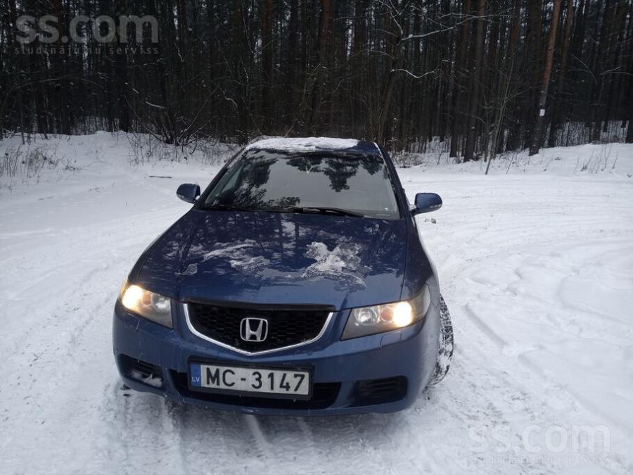 Blue Honda Accord 2004 in Riga, with an engine capacity of 2.00 L and mileage of 257 thousand km for 1120 €, photo 2 on AUTOMOTO.COM.LV