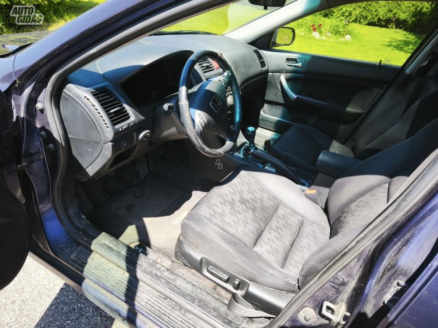 Blue Honda Accord 2004 in Kaunas, with an engine capacity of 2.20 L and mileage of 245 thousand km for 450 €, photo 7 on AUTOMOTO.COM.LV