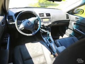 Blue Honda Accord 2004 in Kaunas, with an engine capacity of 2.20 L and mileage of 245 thousand km for 450 €, photo 8 on AUTOMOTO.COM.LV