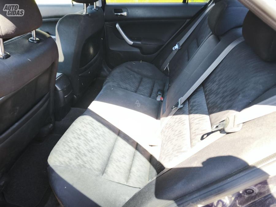 Blue Honda Accord 2004 in Kaunas, with an engine capacity of 2.20 L and mileage of 245 thousand km for 450 €, photo 9 on AUTOMOTO.COM.LV