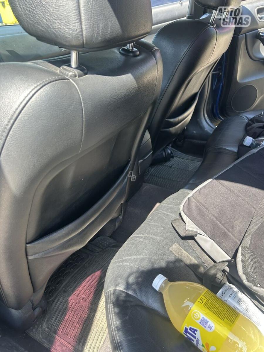 Zils Honda Accord 2004 Kauņa, ar dzinēja tilpumu 2.20 L un nobraukumu 296 tūkst. km par 1500 €, foto 11 vietnē AUTOMOTO.COM.LV