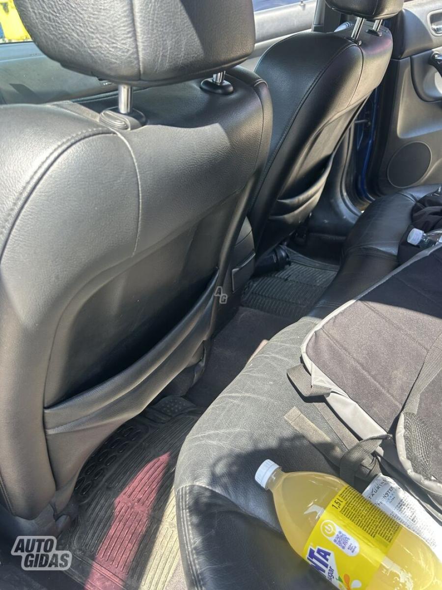 Zils Honda Accord 2004 Kauņa, ar dzinēja tilpumu 2.20 L un nobraukumu 296 tūkst. km par 1500 €, foto 13 vietnē AUTOMOTO.COM.LV