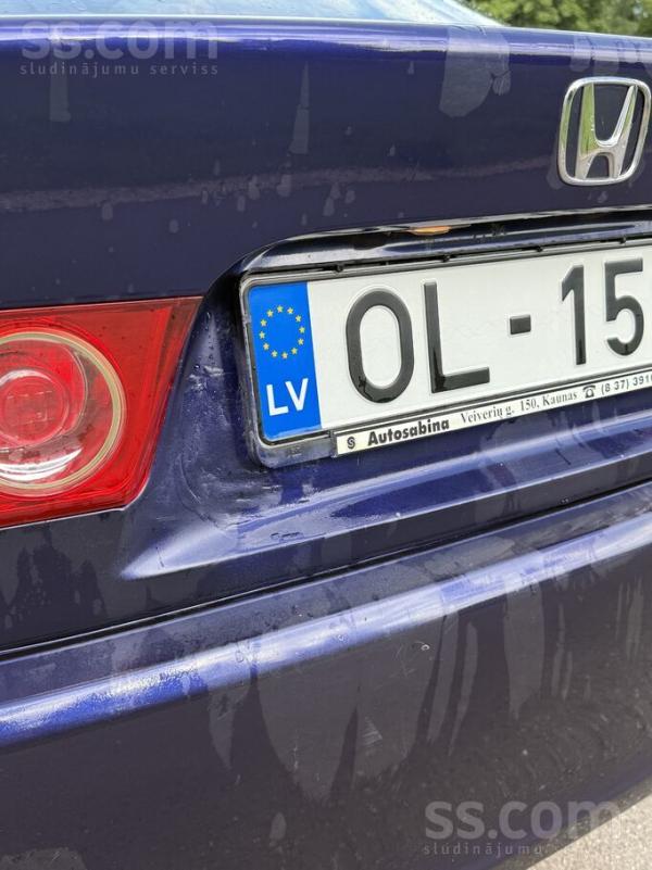 Blue Honda Accord 2004 in Aluksne, with an engine capacity of 2.00 L and mileage of 299 thousand km for 1700 €, photo 9 on AUTOMOTO.COM.LV