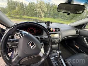 Blue Honda Accord 2004 in Aluksne, with an engine capacity of 2.00 L and mileage of 299 thousand km for 1700 €, photo 12 on AUTOMOTO.COM.LV
