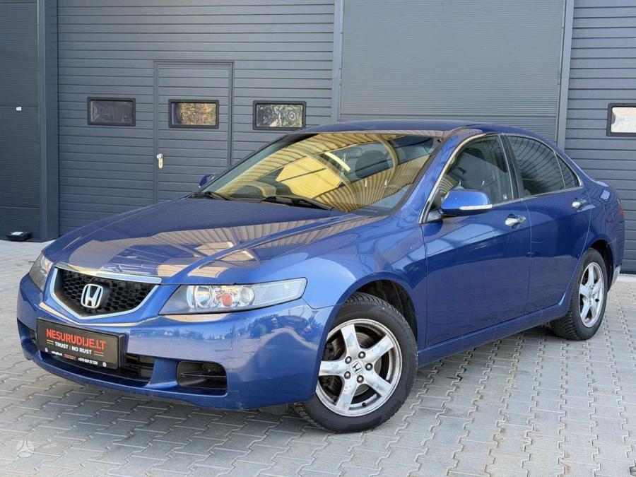 Blue Honda Accord 2004 in Vilnius, with an engine capacity of 2.20 L and mileage of 227 thousand km for 3555 €, photo 1 on AUTOMOTO.COM.LV