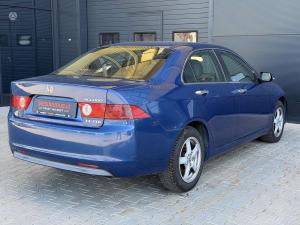 Blue Honda Accord 2004 in Vilnius, with an engine capacity of 2.20 L and mileage of 227 thousand km for 3555 €, photo 5 on AUTOMOTO.COM.LV