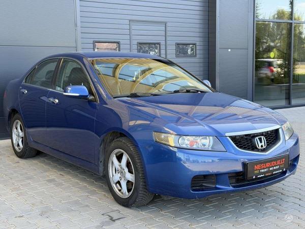 Blue Honda Accord 2004 in Vilnius, with an engine capacity of 2.20 L and mileage of 227 thousand km for 3555 €, photo 5 on AUTOMOTO.COM.LV