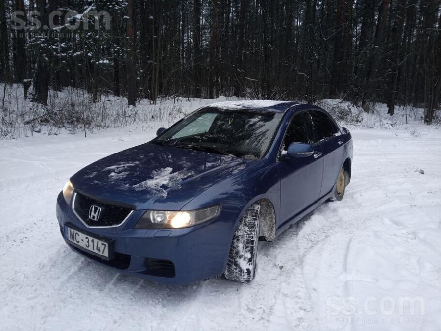 Blue Honda Accord 2004 in Riga, with an engine capacity of 2.00 L and mileage of 257 thousand km for 990 €, photo 4 on AUTOMOTO.COM.LV