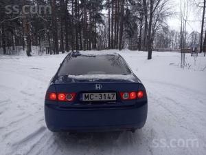 Blue Honda Accord 2004 in Riga, with an engine capacity of 2.00 L and mileage of 257 thousand km for 990 €, photo 7 on AUTOMOTO.COM.LV