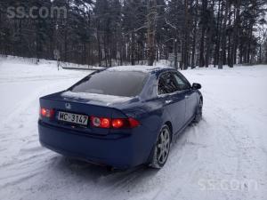 Blue Honda Accord 2004 in Riga, with an engine capacity of 2.00 L and mileage of 257 thousand km for 990 €, photo 8 on AUTOMOTO.COM.LV