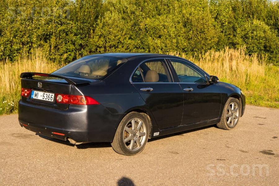 Zils Honda Accord 2004 Gulbene, ar dzinēja tilpumu 2.20 L un nobraukumu 370 tūkst. km par 1800 €, foto 11 vietnē AUTOMOTO.COM.LV