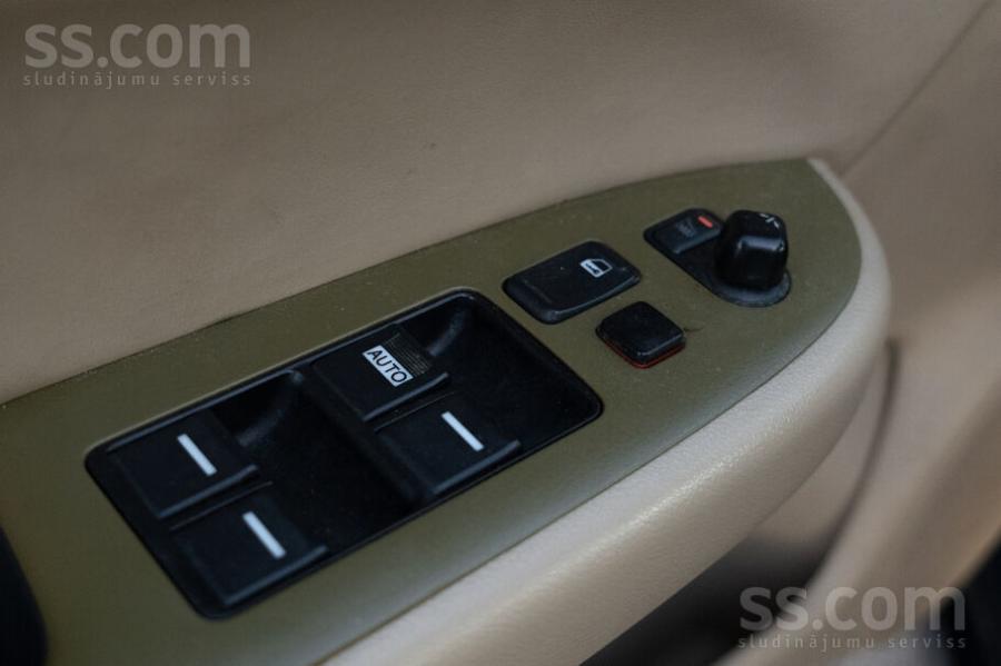 Zils Honda Accord 2004 Gulbene, ar dzinēja tilpumu 2.20 L un nobraukumu 370 tūkst. km par 1800 €, foto 15 vietnē AUTOMOTO.COM.LV