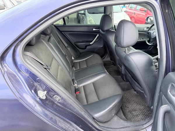 Blue Honda Accord 2004 in Tallinn, with an engine capacity of 2.00 L and mileage of 327 thousand km for 899 €, photo 8 on AUTOMOTO.COM.LV