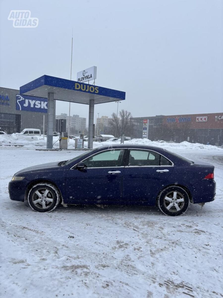 Blue Honda Accord 2005 in Siauliai, with an engine capacity of 2.20 L and mileage of 286 thousand km for 1350 €, photo 2 on AUTOMOTO.COM.LV